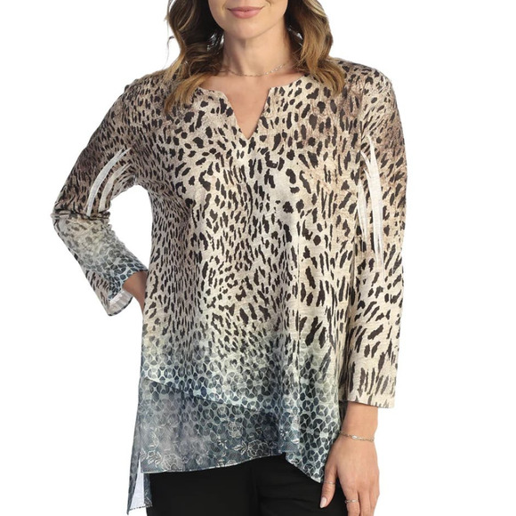 Jess & Jane | Tops | Jess Jane Split Long Sleeves V Neck Animal ...